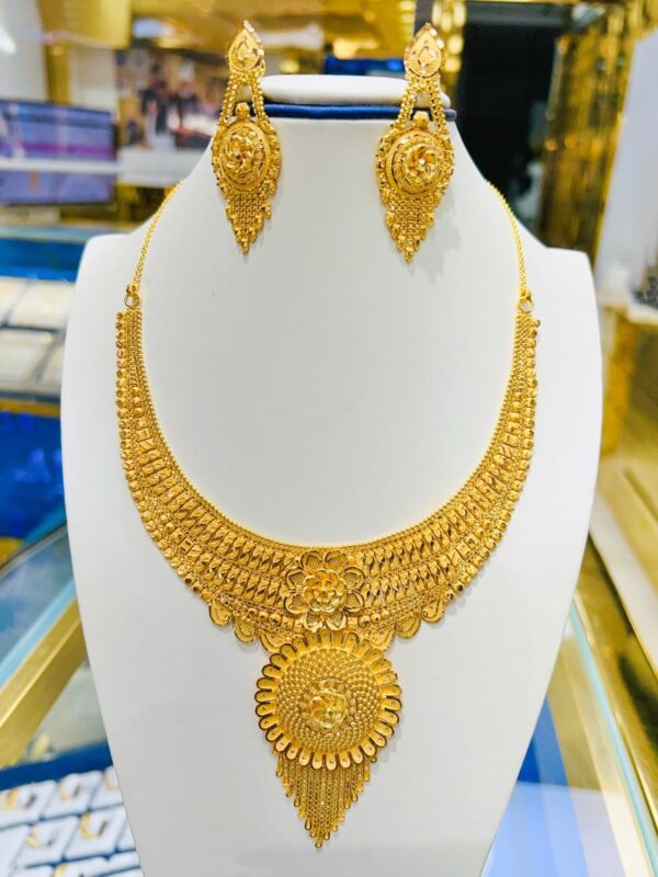 Glittering Finds: Exploring Pakistani Gold Jewellery in Toronto - Tech ...